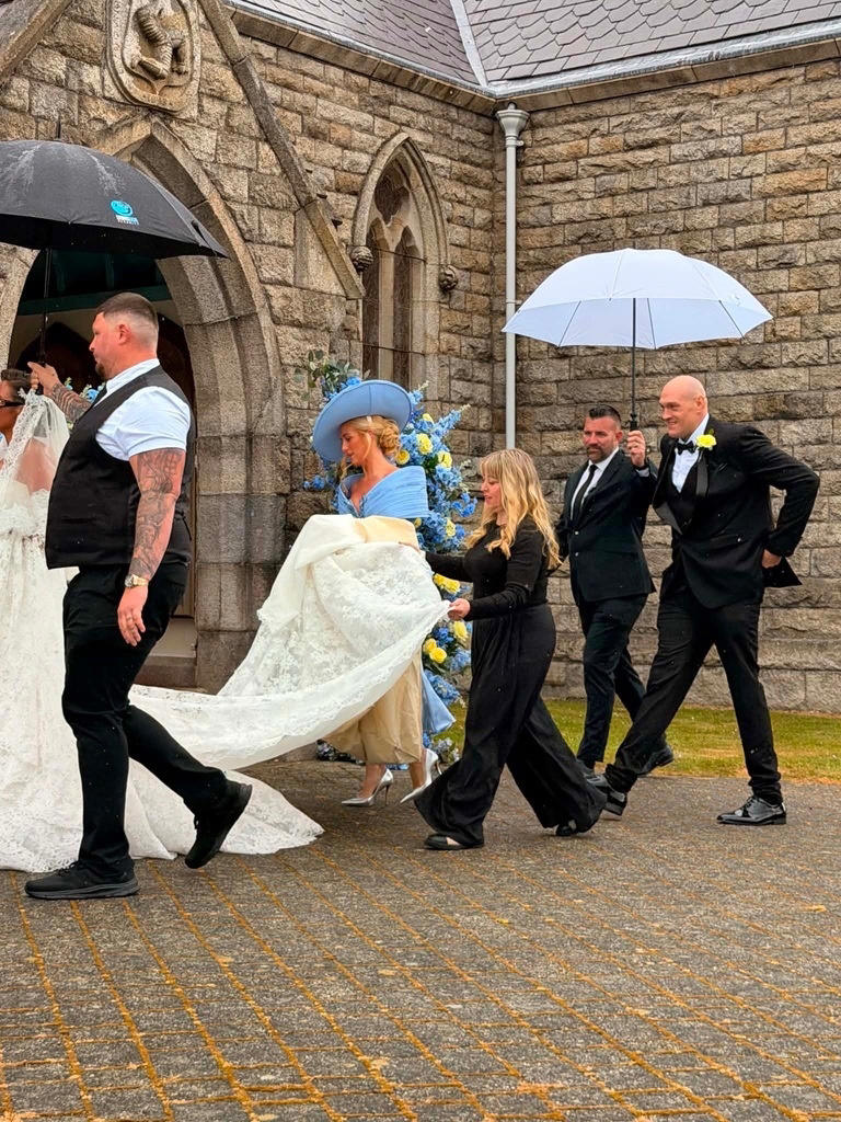 Tyson Fury’s family has ‘mixed feelings’ over $7M wedding gifts for 16 ...