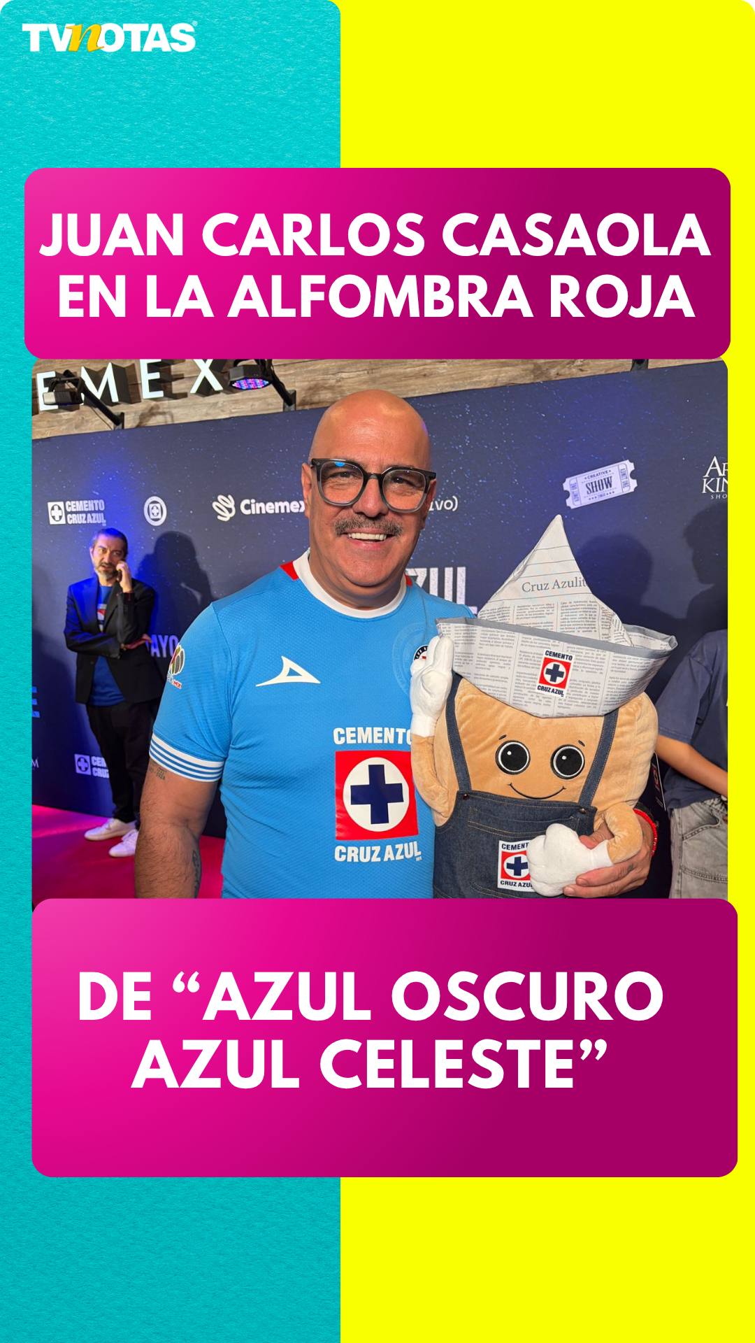 Juan Carlos Casasola en la alfombra roja de “Azul oscuro azul celeste”