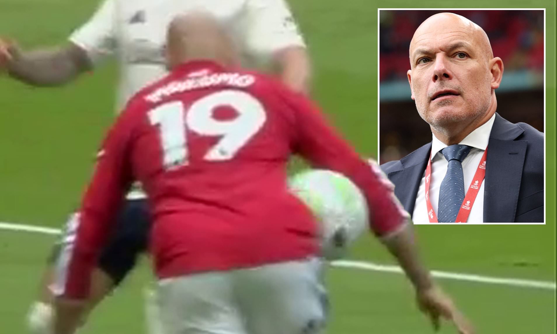 Nottingham Forest told by refs' chief Howard Webb that Man United goal ...