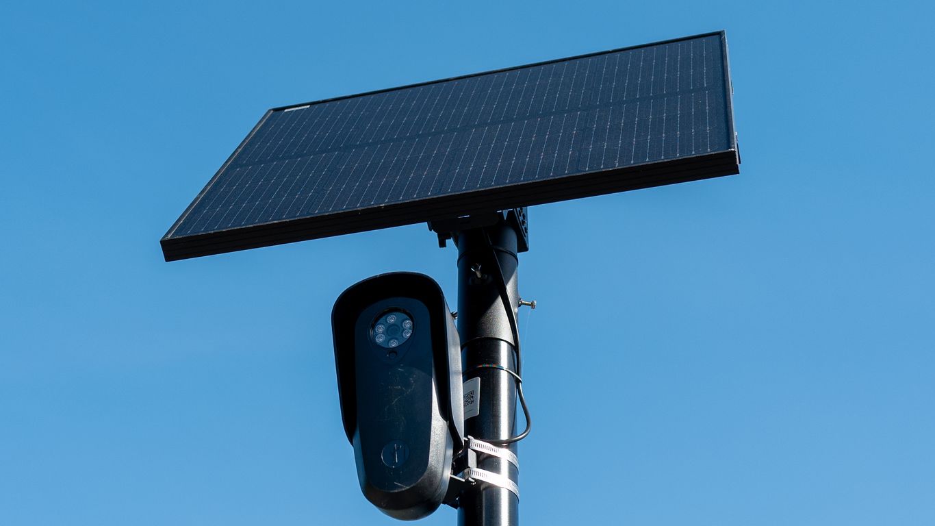 Austin mayor backs license plate readers after shootings