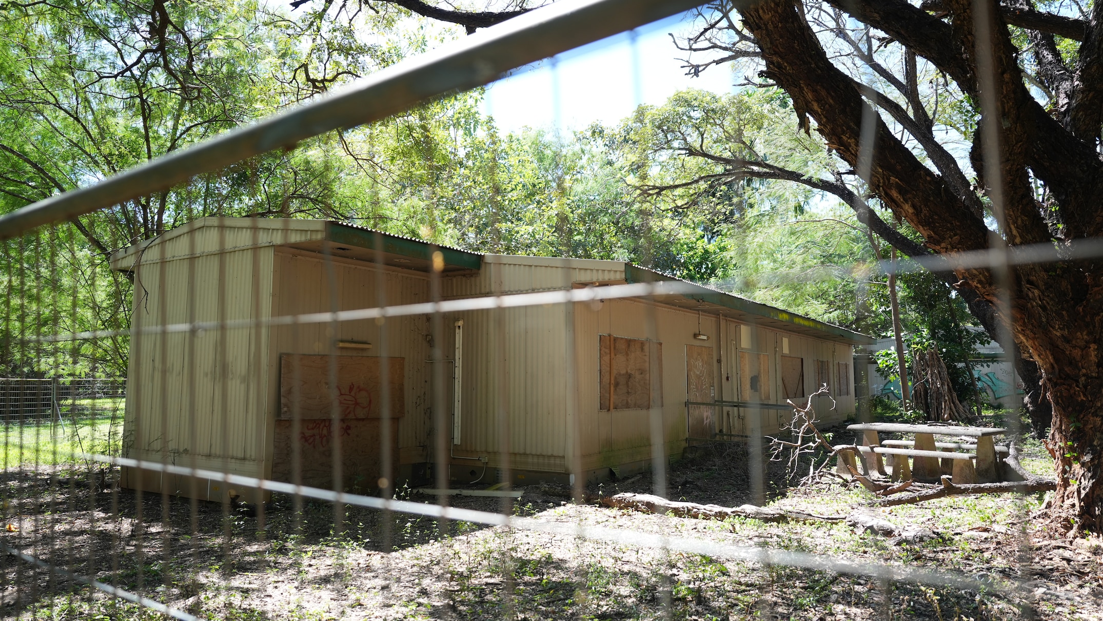Batchelor locals call for relocation of evacuation centre as NT ...