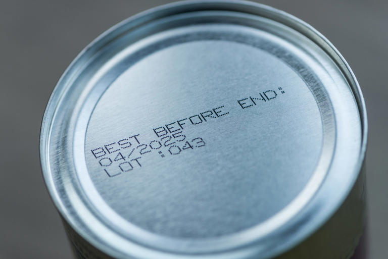Opening 80-year-old WWII US Army C-ration can with original chocolate ...