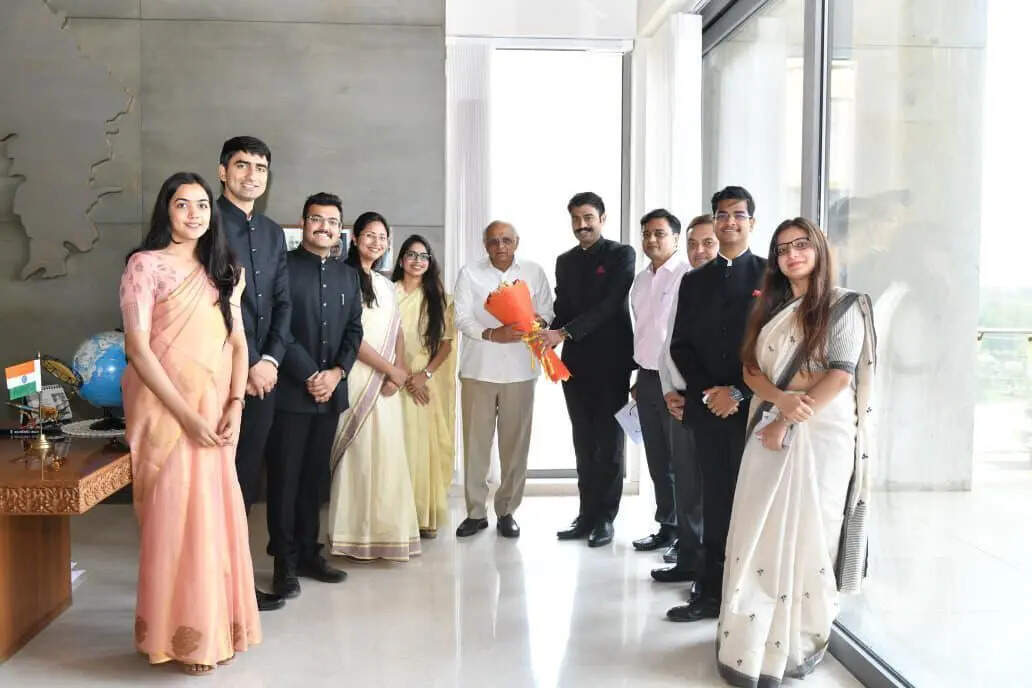 Probationary IAS officers meet Gujarat CM