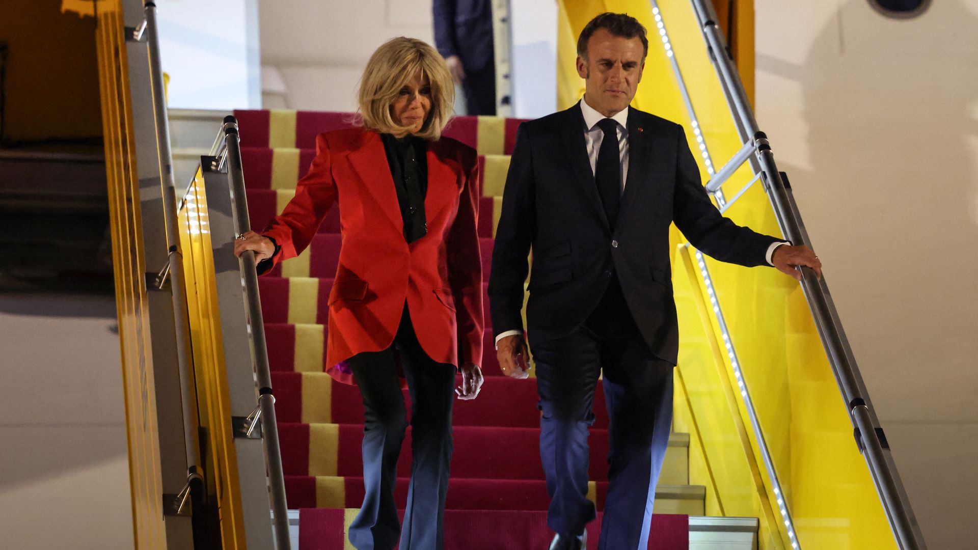 Brigitte and Emmanuel Macron alleged slap: New book points to president ...