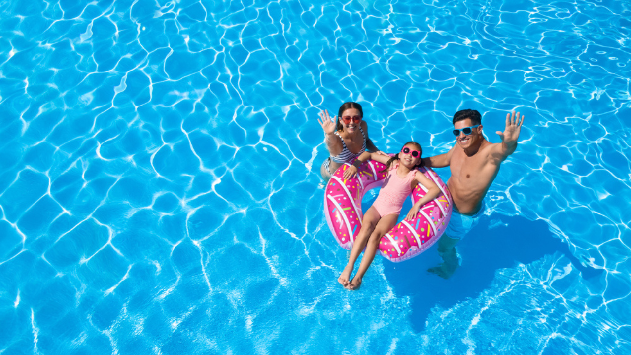 13 family resorts in the US with lazy rivers and big pool areas