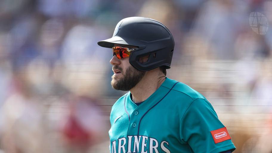 Mariners make another power play with Patrick Wisdom back from injured list