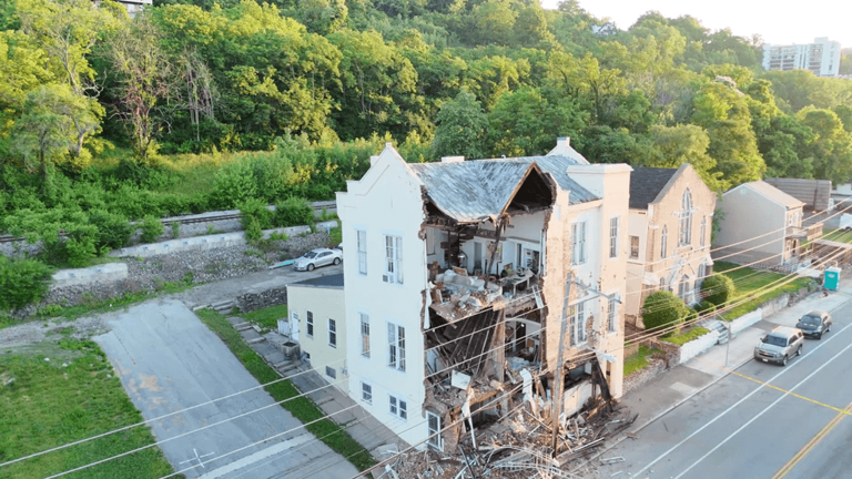 Busy Cincinnati road closes after 3-story building collapses: 'Sounded ...