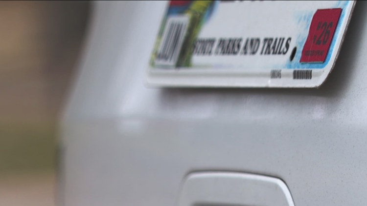 Minnesota Legislature agrees to reduce vehicle tab fees
