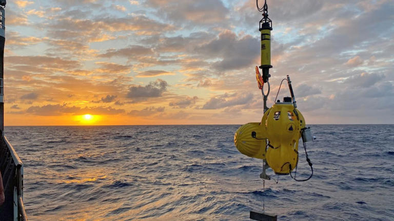 Scientists just discovered hidden brakes beneath the Pacific that stop ...