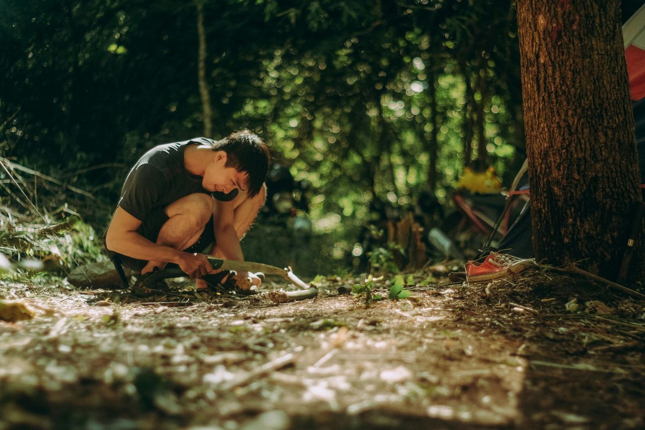 8 bushcraft skills that are perfect entry points for complete beginners ...