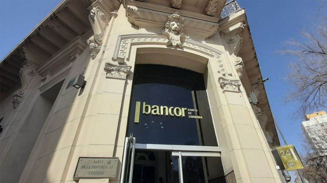 Trabajadores estatales denuncian retenciones salariales de Bancor: “Hay ...