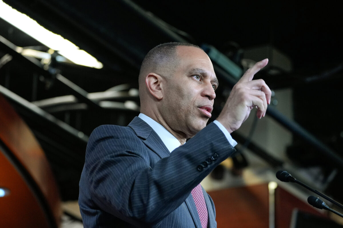 Just in: Nearly 100 Dems immediately move to block creation of $1.8 ...