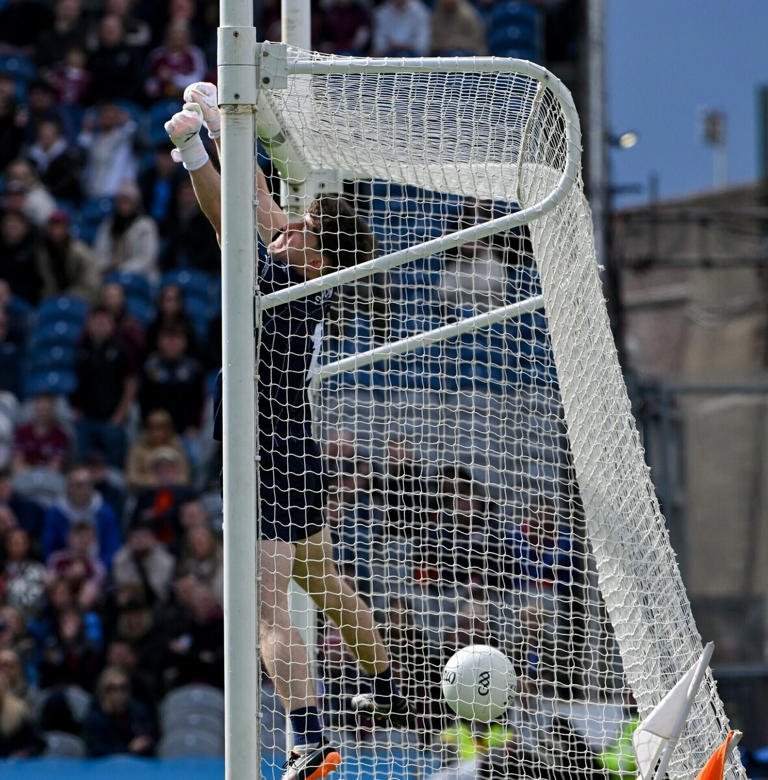 Westmeath stun Dublin in extra-time to claim second ever Leinster title