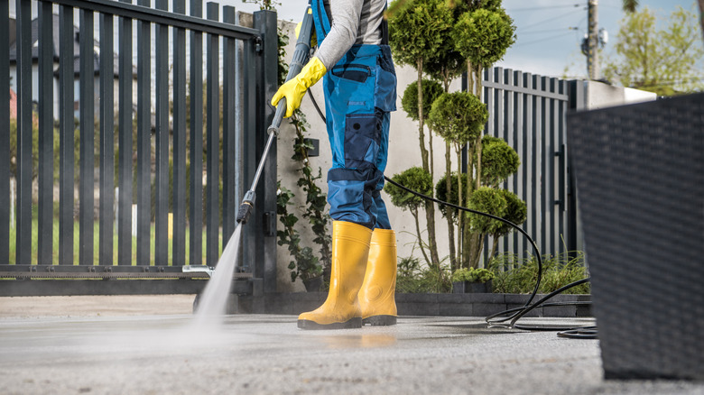 12 precautions to take when pressure washing your house this spring