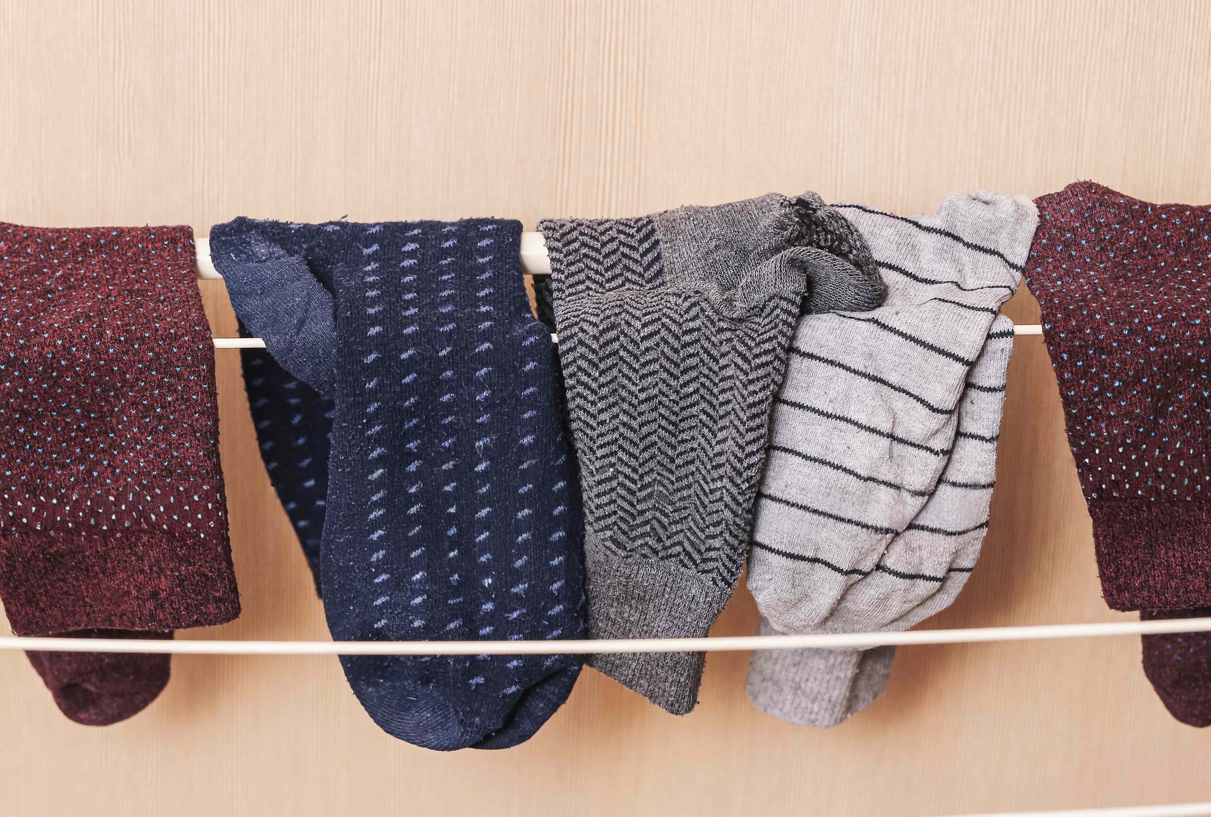 5 smart uses for single socks that have lost their match