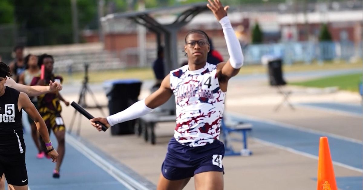 High school runner's raised hand costs Charlotte team state track and ...