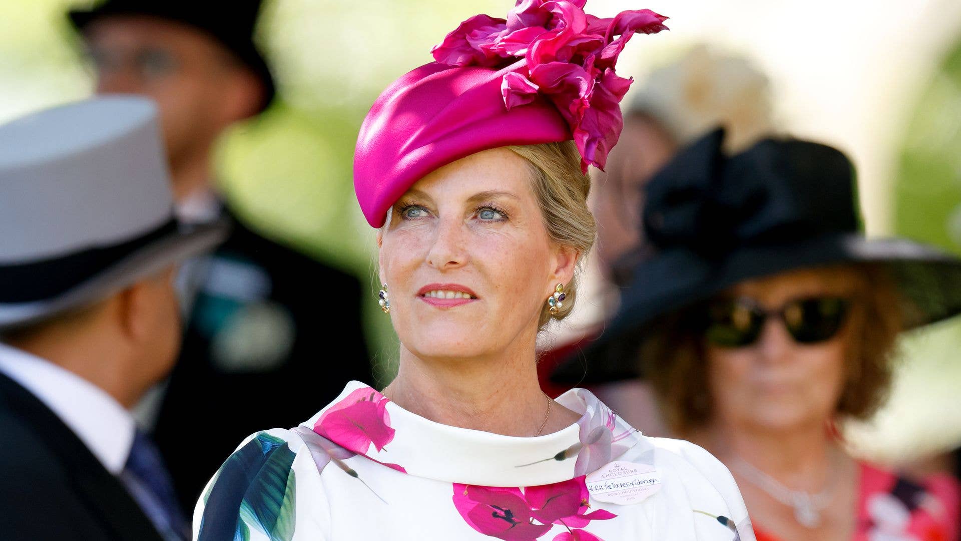 Duchess Sophie's bubblegum Victoria Beckham suit is a masterclass in ...