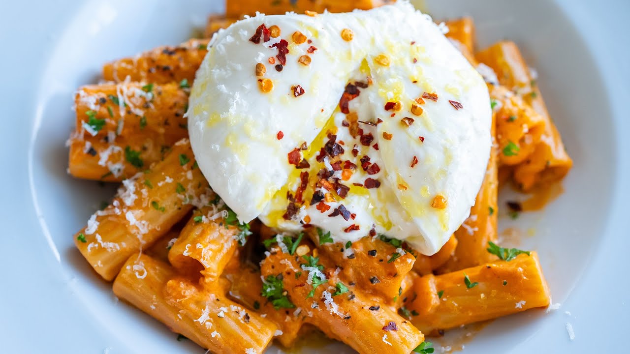 Creamy vodka tortiglioni magic