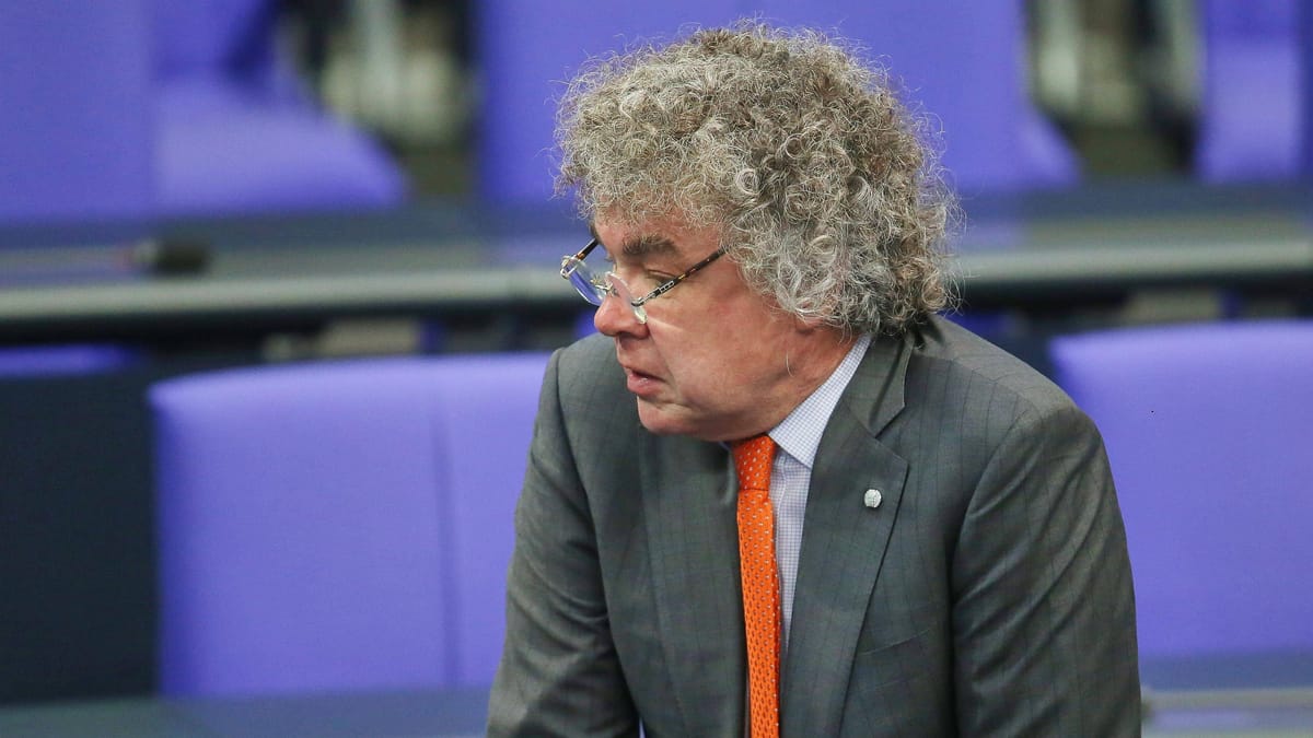 AfD-Spitze mahnt eigenen Abgeordneten ab