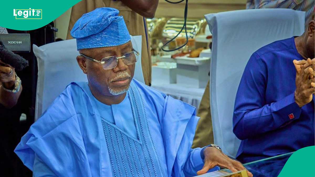 Powerful governor accused as gunfire, thugs disrupt APC primaries