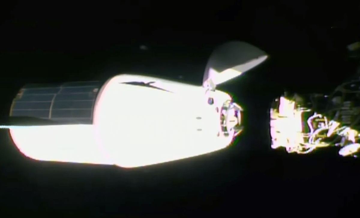 SpaceX Dragon capsule delivers tons of science and supplies to space ...