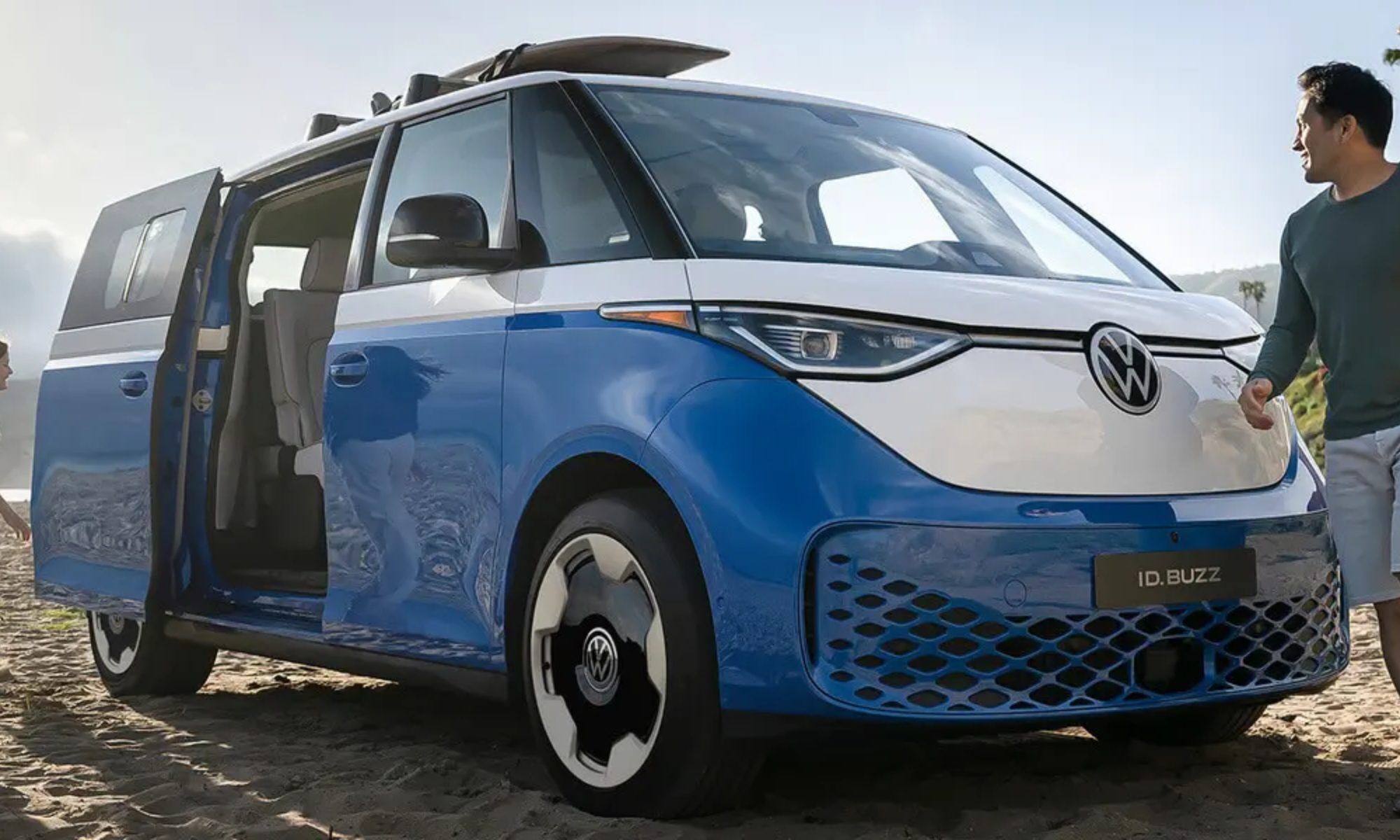 Volkswagen is bringing back the electric ID.Buzz bus with some cool ...