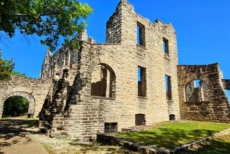 10 easy Missouri trails even first-time hikers can absolutely crush