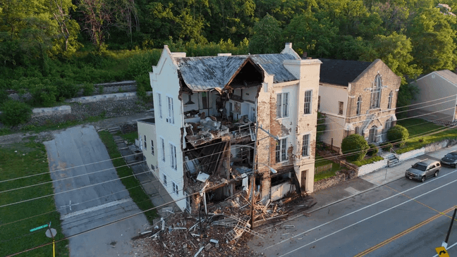 Busy Cincinnati road closes after 3-story building collapses: 'Sounded ...