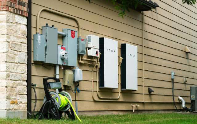 $750 cash: Homeowners can get passive income through their Tesla Powerwalls