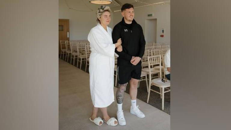 Bride weds in dressing gown, slippers and rollers as 'it's what married ...
