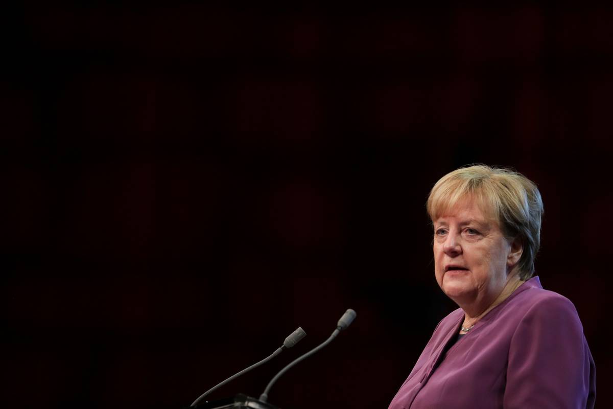 Angela Merkel afasta hipótese de mediar eventuais negociações entre a ...