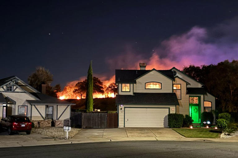 Windy conditions keep Bay Area fire danger elevated as PG&E continues ...