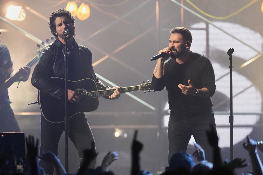 Dan + Shay to perform at Ruoff Music Center in Noblesville