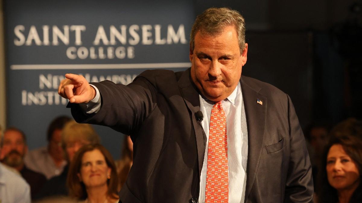 Bruce Springsteen and Chris Christie make amends after singer's brutal ...