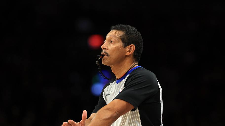 How much money do NBA referees make? Average salaries, bonuses and more