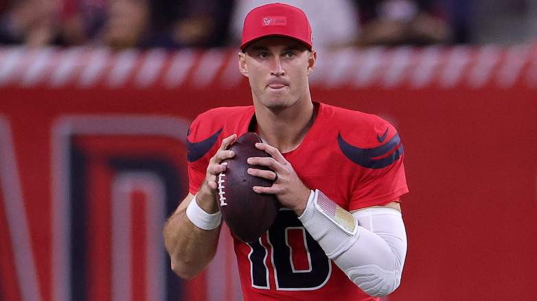 Analyst puts Texans’ $7 million QB Davis Mills over Deshaun Watson in ...