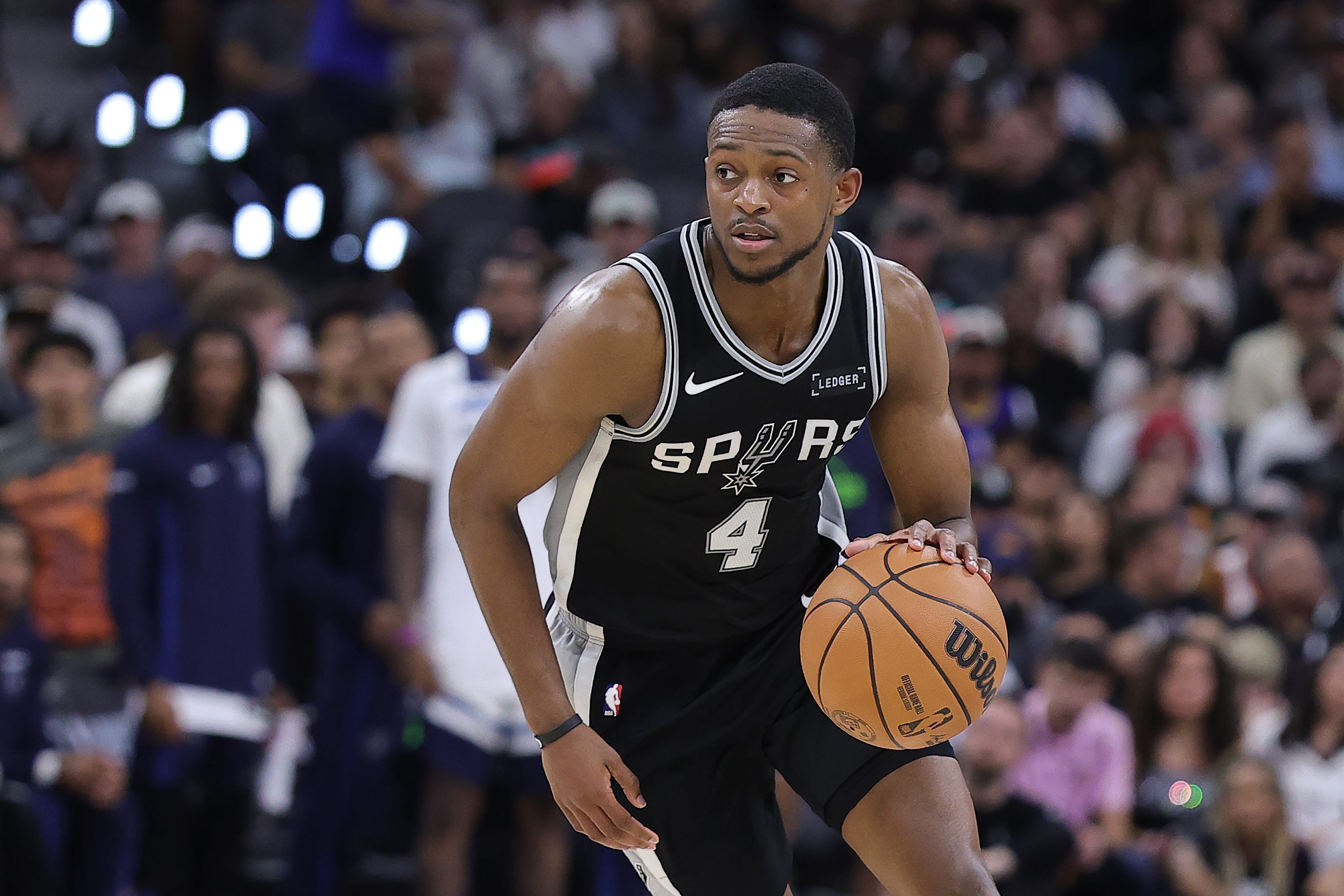 De'Aaron Fox injury update: Spurs star ruled out for Game 1 vs. Thunder