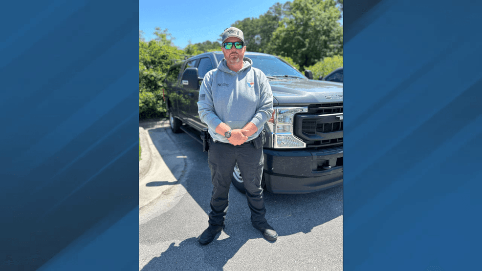 Marine Patrol officer finds 3-year-old wandering near NC 158 in Nags Head