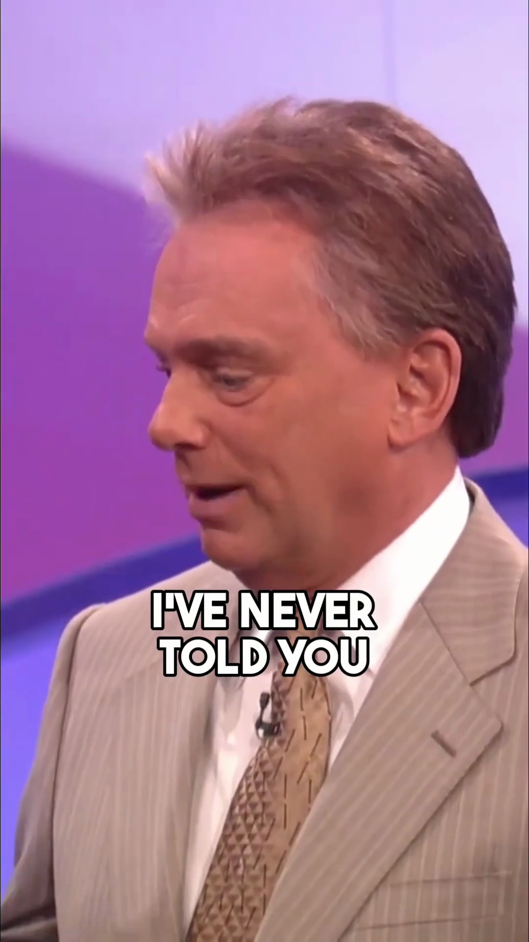 Vanna White pulls off Pat Sajak’s wig on Wheel of Fortune