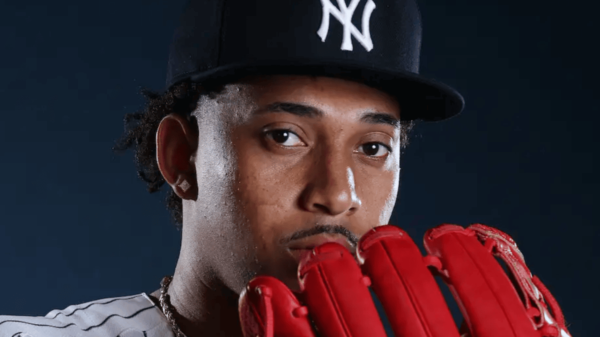 MLB: Yankees shake up roster; call up 102 MPH flamethrower after ...