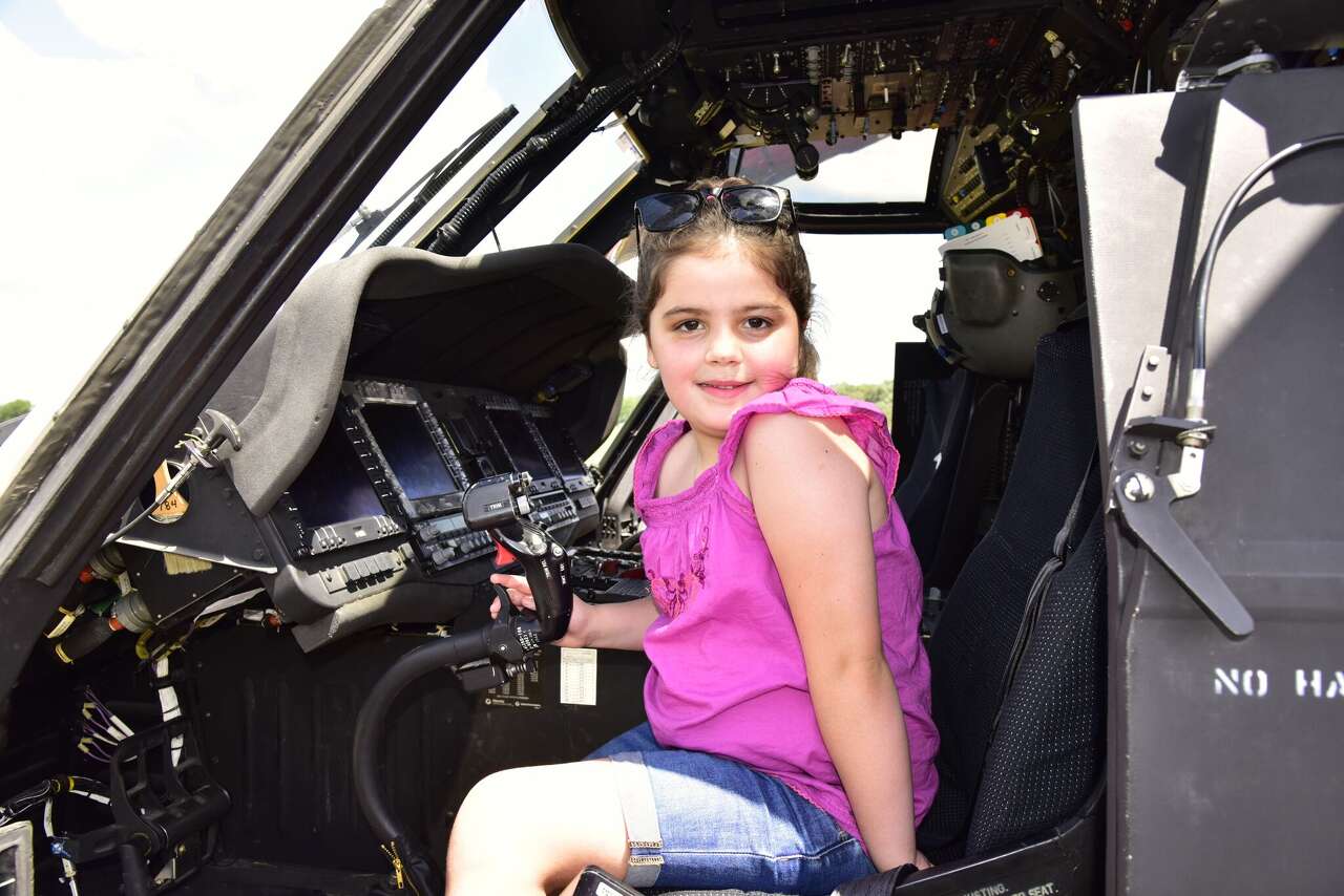 Helicopter rides, fly-bys highlight Smithville Fly-In. See photos