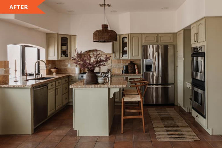 This early 2000s Tuscan kitchen looks so much better after 2 easy swaps
