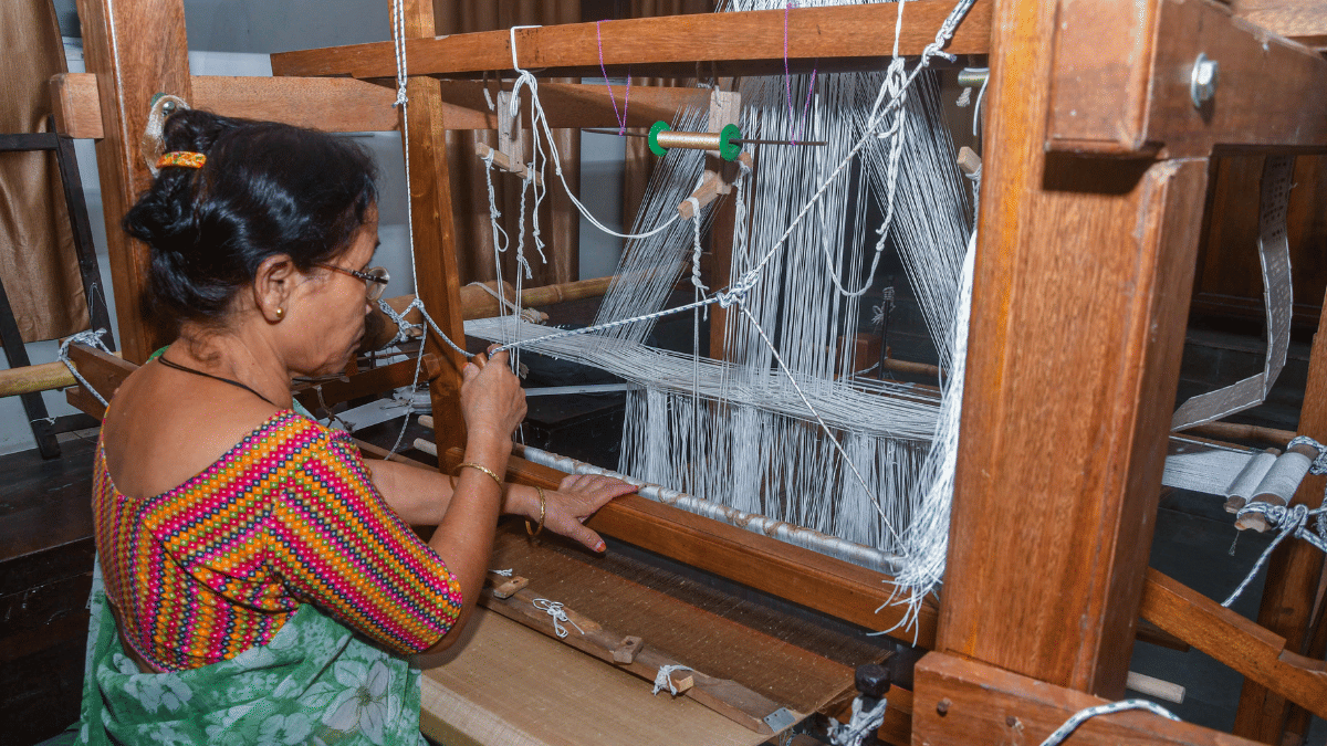 India’s handicraft sector employs 1.13 crore but workers earn just Rs ...