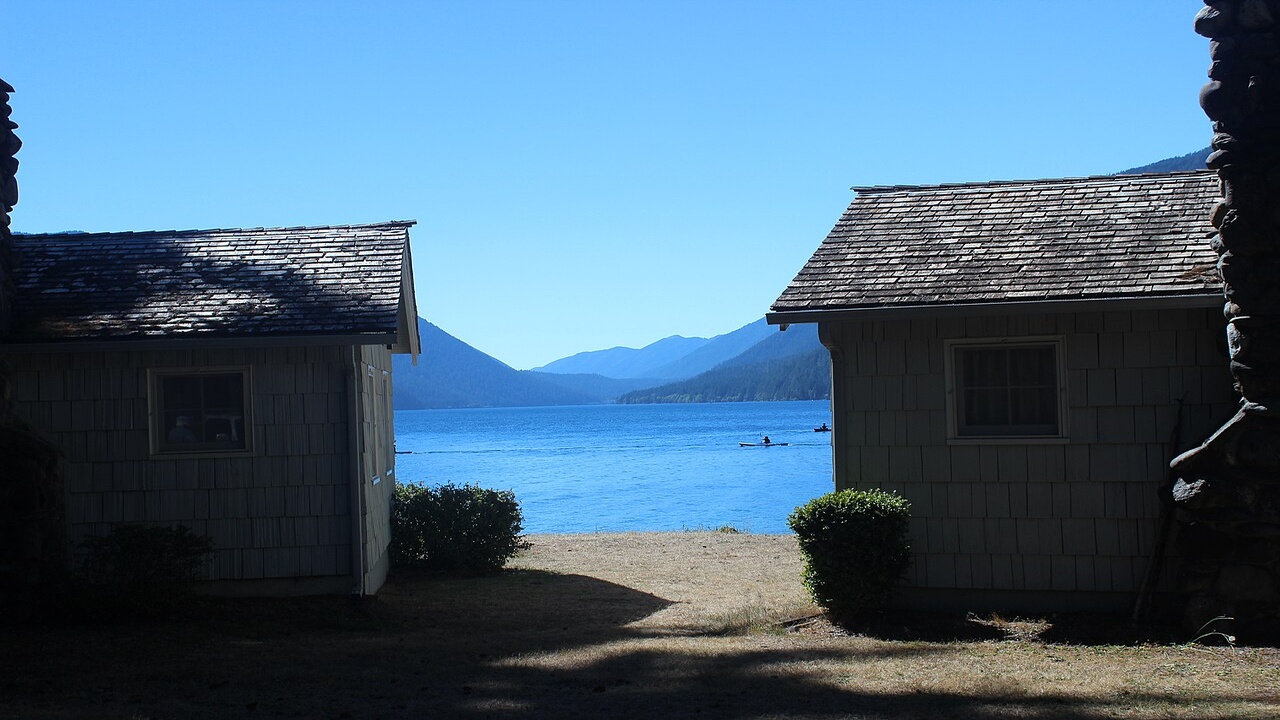 This Washington lake is 600 feet deep and you can see 60 feet straight ...