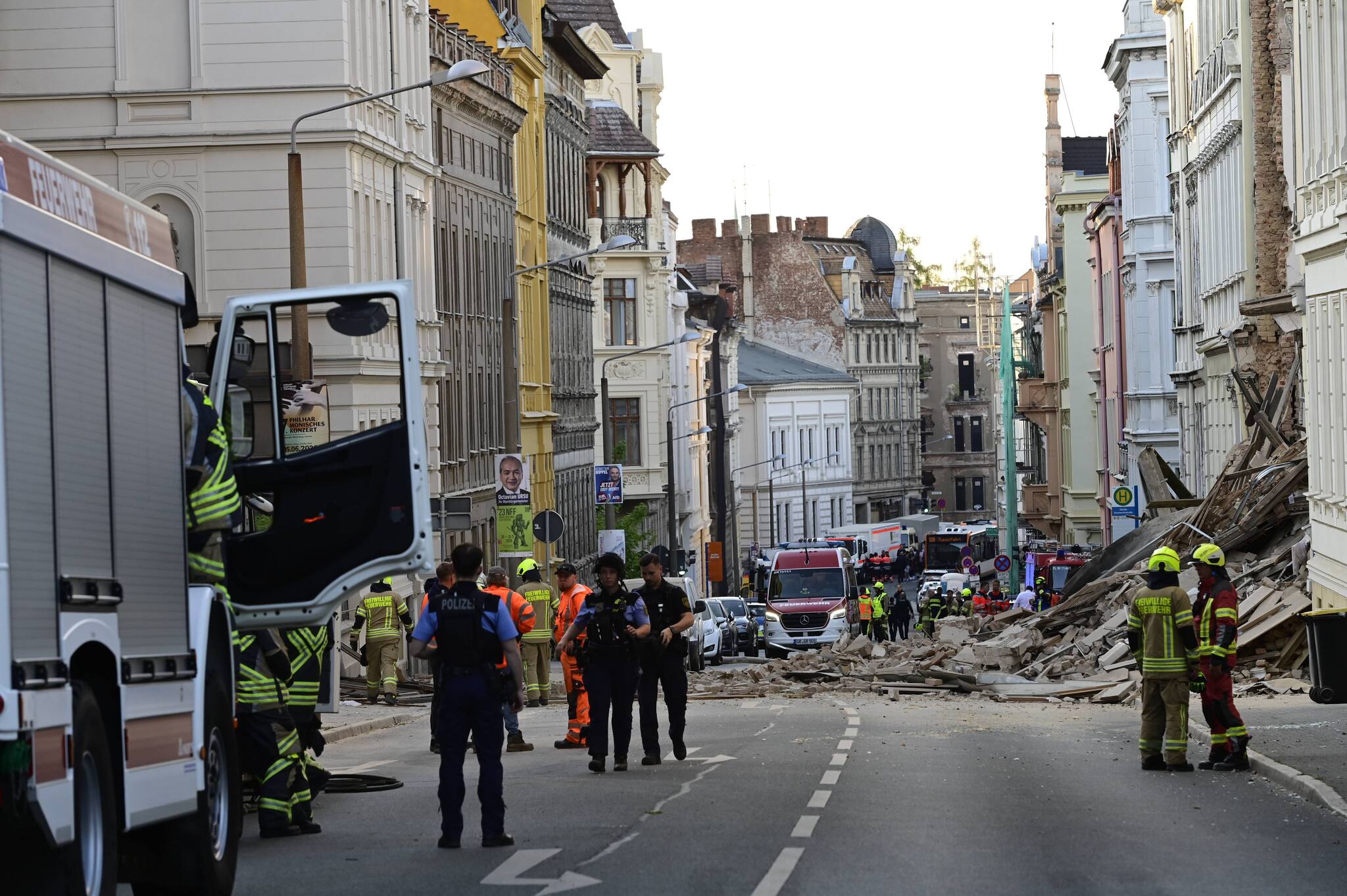 Polizei informiert zu eingestürztem Haus in Görlitz – Liveticker von ...