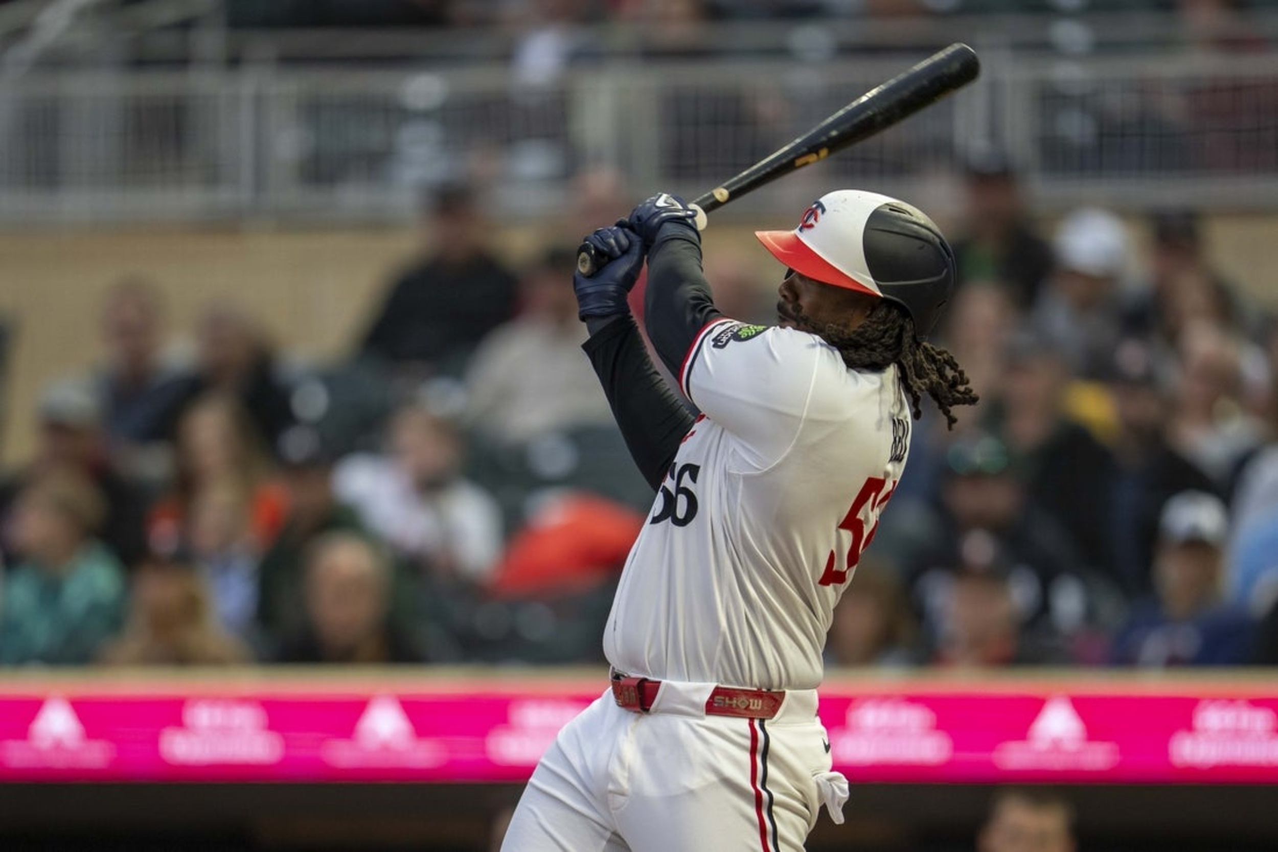 Josh Bell blasts 2 home runs to carry Twins past Astros