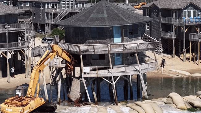 Beachfront house torn down in Buxton as officials combat shoreline erosion