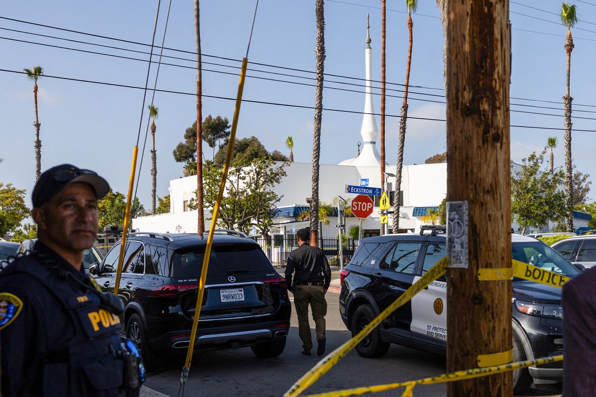 San Diego mosque shooting latest: Three killed in suspected hate crime