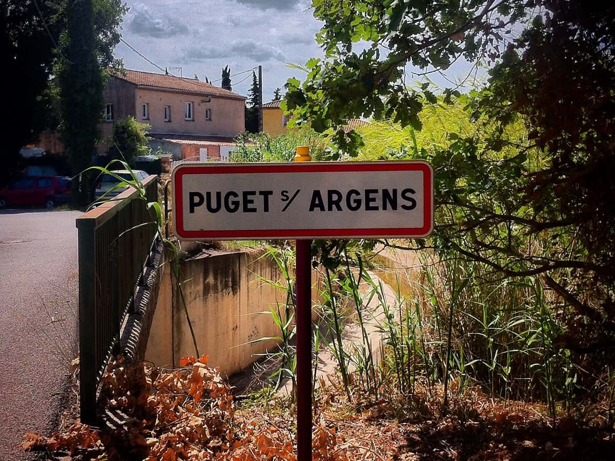 Un motard de 59 ans grièvement blessé dans un accident à Puget-sur ...