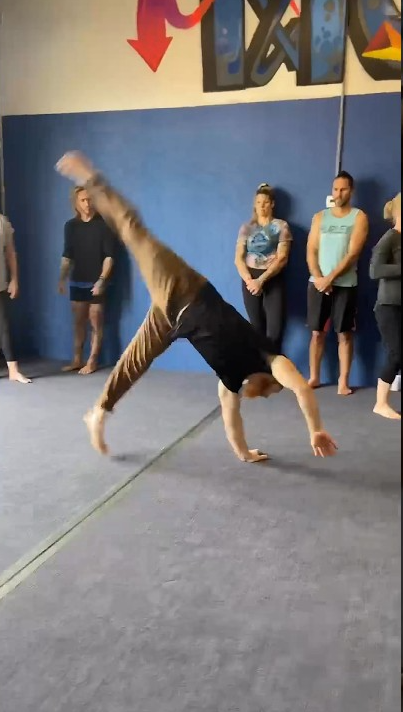 Boomerang cartwheel smooth gymnastics flow trick